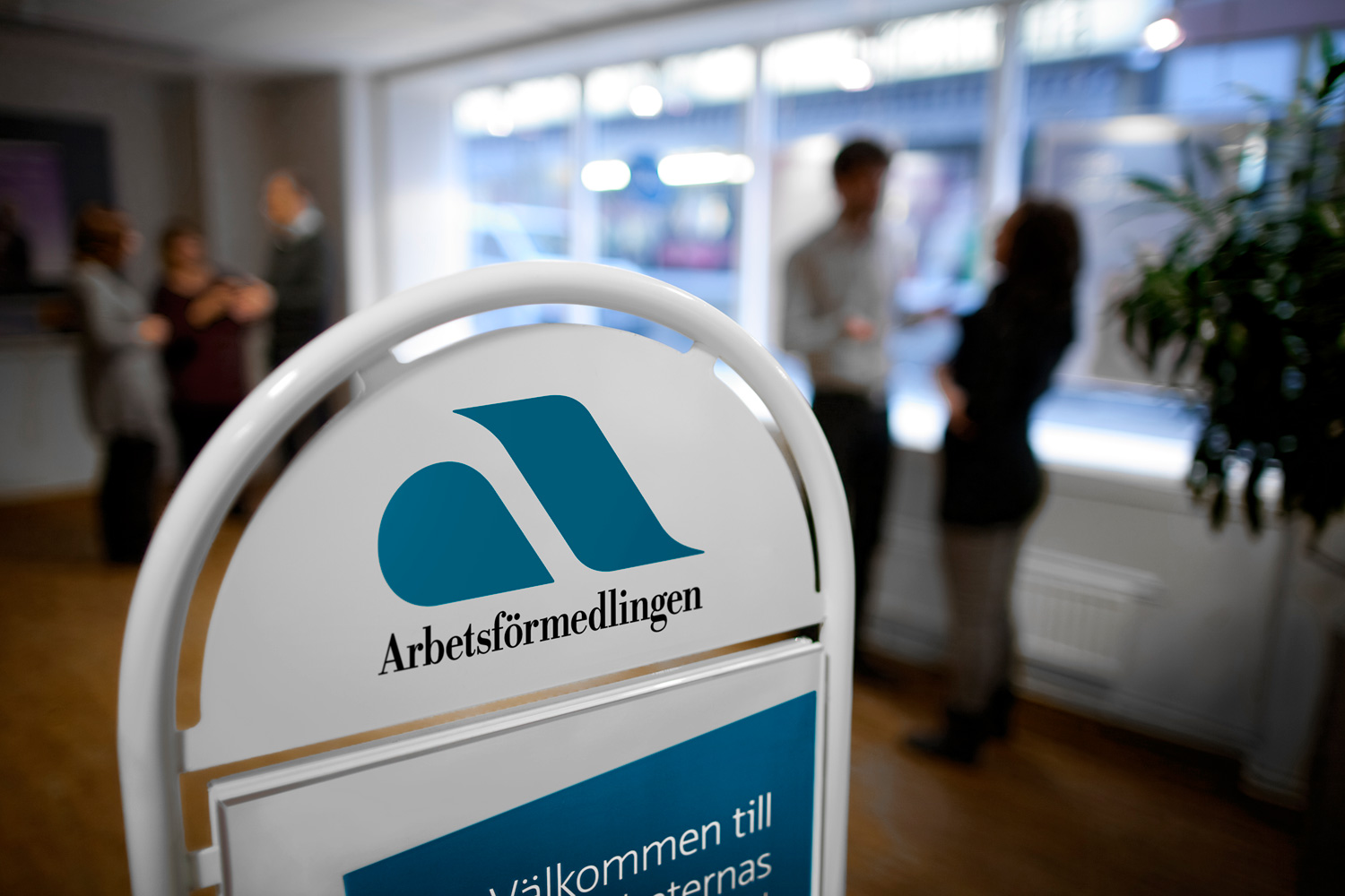 Arbetslösheten minskar och färre varsel – Petterssons gör Sverige lagom!