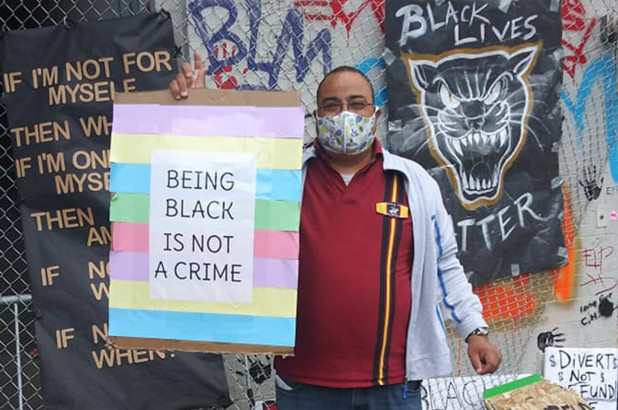 Black Lives Matter-aktivist åtalas för hatbrott – Petterssons gör ...