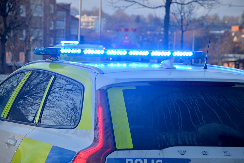 Polisbilar ska få ha blått trygghetsljus – Petterssons gör Sverige lagom!
