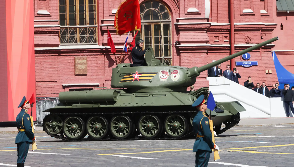 Ukraina hyllar Ryssland – Lycka till, lilla stridsvagn – Petterssons ...
