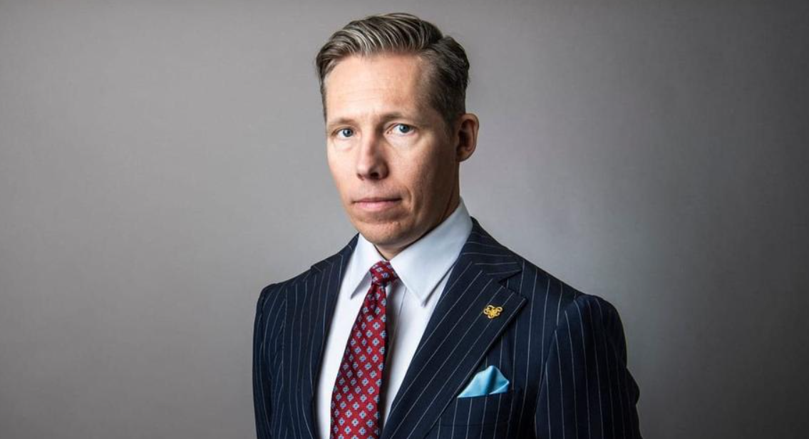 Henrik Jönsson i radions Söndagsintervju – Petterssons gör Sverige lagom!