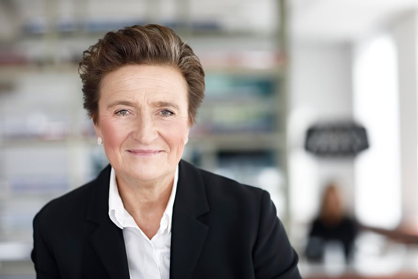 SJ:s vd tvingas gå – får 6,6 miljoner i fallskärm – Petterssons gör ...