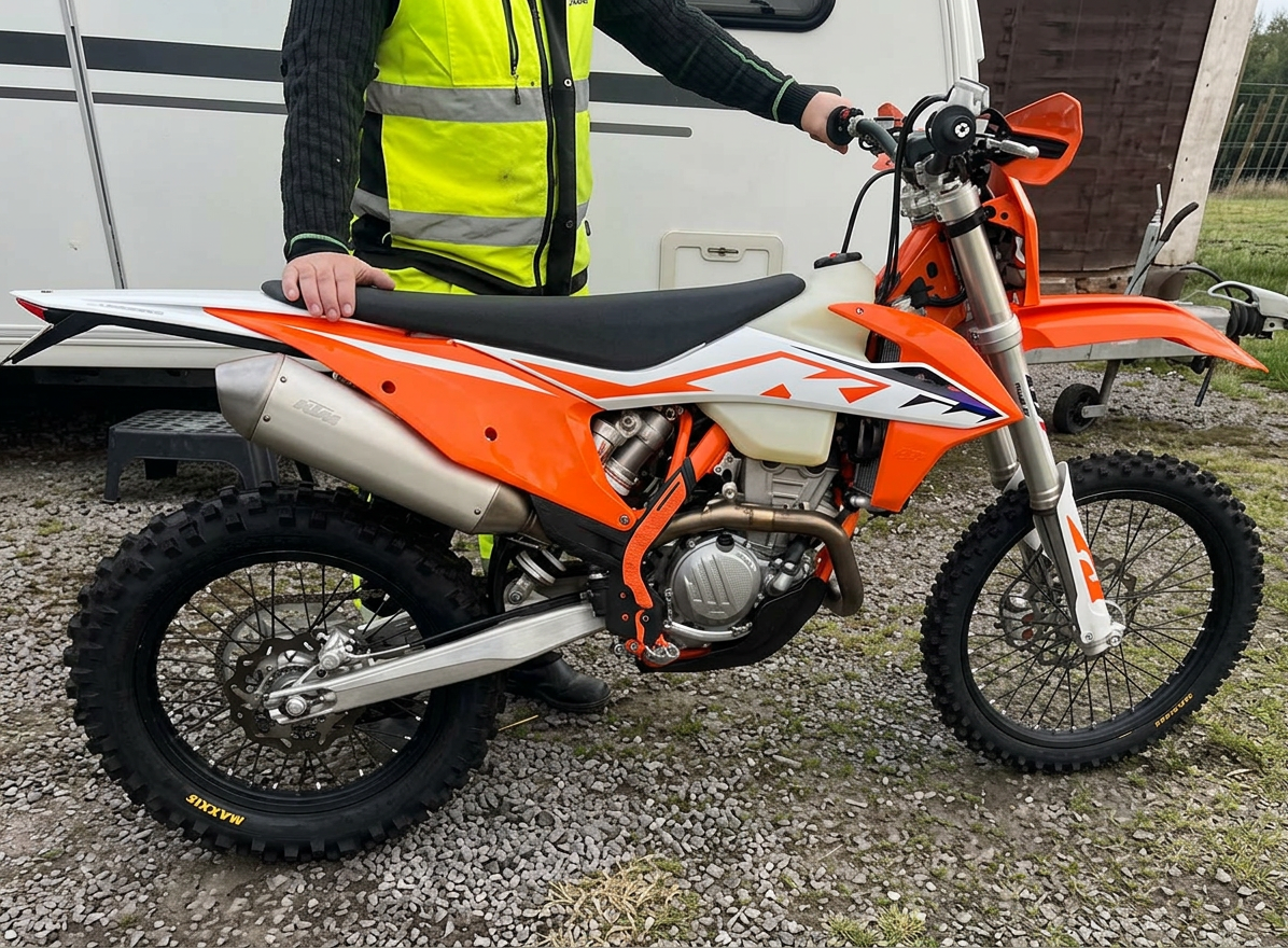 Tio döms i stöldhärva av motorcyklar och terrängfordon i mellersta ...